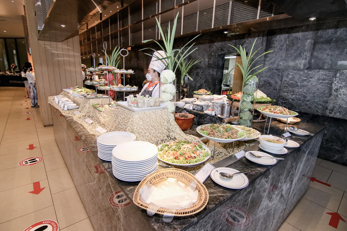 Songkran in Pattaya at Luxury Hotel | Royal Wing Suites & Spa